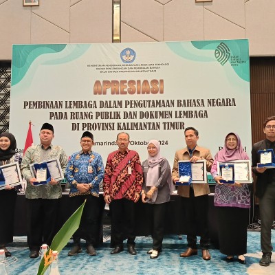 Keberhasilan Balai Bahasa Kaltim Bina Pengutamaan Bahasa Negara pada Ruang Publik dan Dokumen ...